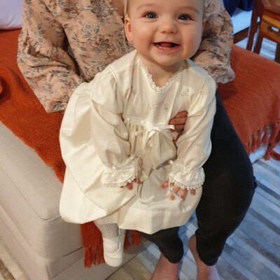 Romantic, Old Fashioned Vintage Style, New Old Stock, Hand Embroidered ...