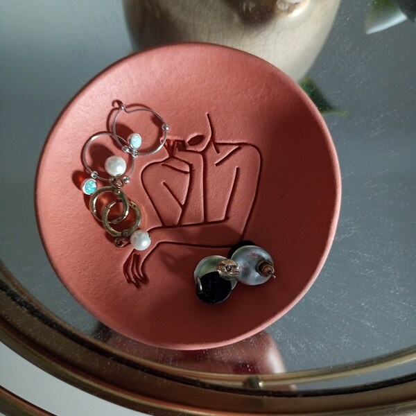 Personalised Handmade Line Art Clay Trinket Dish or Ring Holder ...