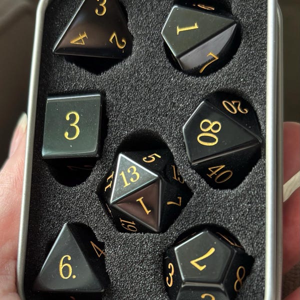 DND D20 Dice Holder | Wooden Dice Stand |D20 Dice Display Stand - Etsy