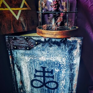 Sigil of Lilith Muffin Cake Stand Black Moon Lilith Cake Mini - Etsy