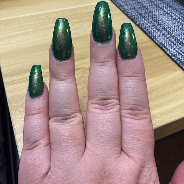 The Max Factor Jen & Berries Star Trek Villains Nail Polish Burgundy ...
