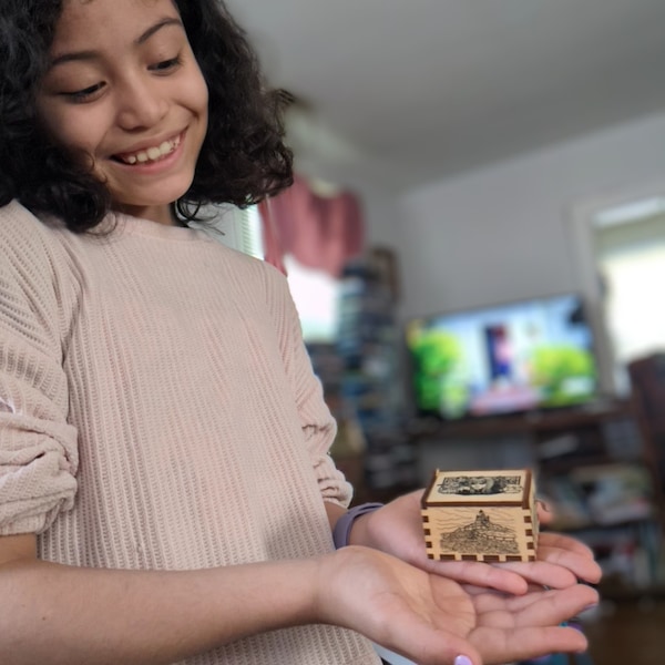 Labyrinth Music Box – Hand-cranked Music Box – Fantasy Music Box – Mini ...