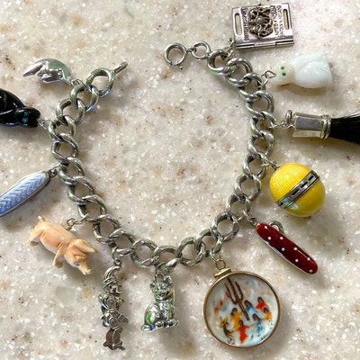 Bahrain Silver Bracelet Charm Enamel Travel Shield Asia Crest Souvenir ...