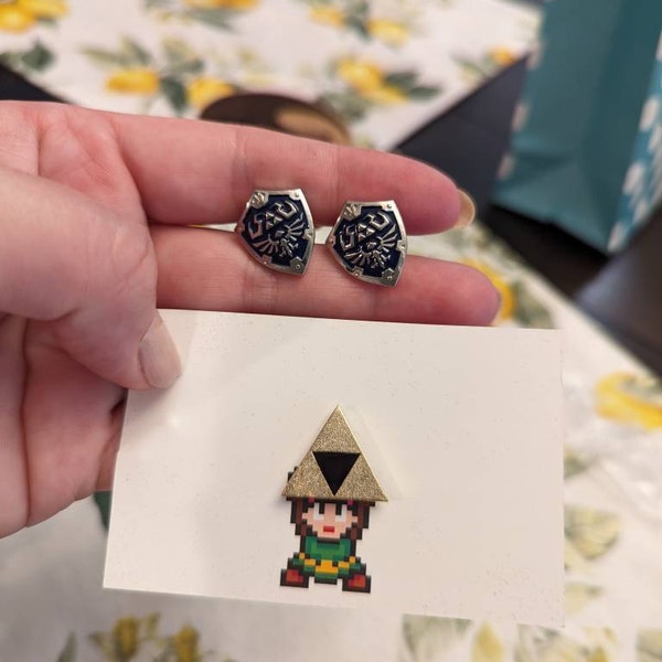 Legend of Zelda Hylian Shield Cufflinks - Premium Steel & Enamel - Etsy