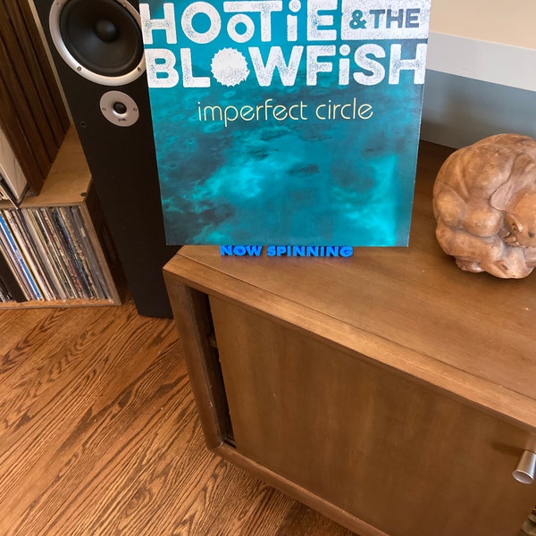 Vinyl Record Display Stand - Now Spinning Shelf - Free Standing - 3D ...