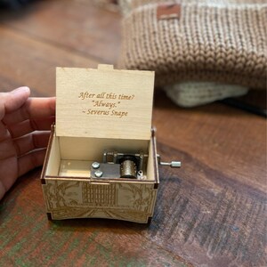 Aromatic Red Cedar Windup Music Box W/velvet Tray la | Etsy