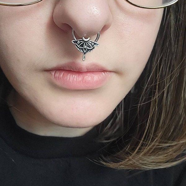 16G Retro Moon Phase Moth Hinged Segment Septum Ring/septum Hoop ...