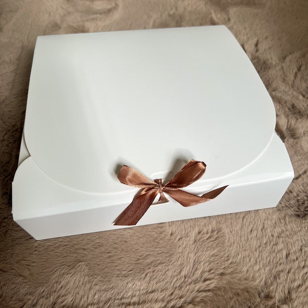 Pack of 12 Square Shaped Presentation Gift Box, Easy Assembly, Kraft ...
