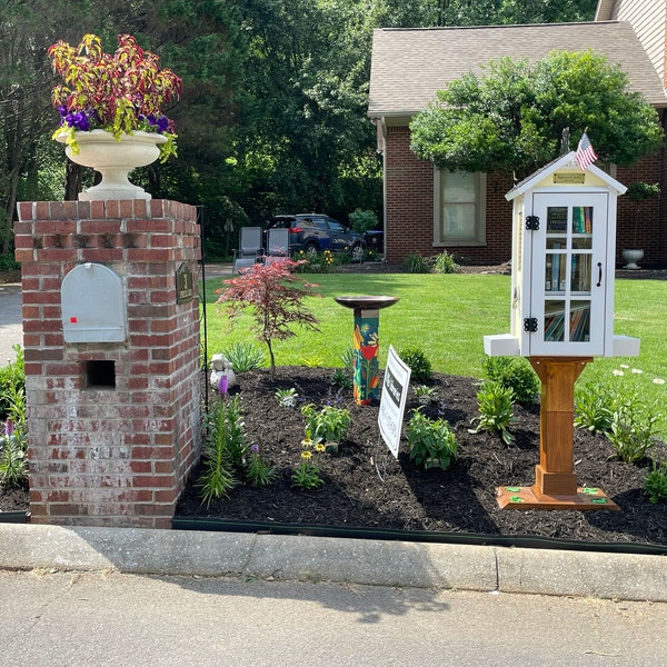 Flag Mount From the Family of the Founder of the Little Free Library ...