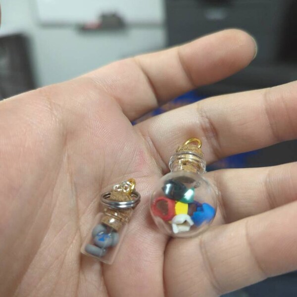 Runescape Inspired Max Stack of Gold Coins/gp + Rare Figurine, OSRS ...