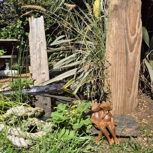 Rusty Cold Cast Iron Hare Garden Statue Ornament - Etsy UK