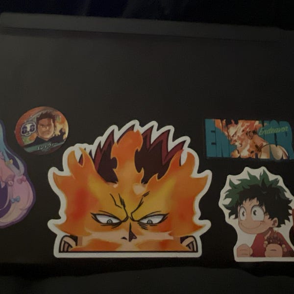 Mech Robot Pilot Peeking Decal – Retro Sci-fi War Drama Anime Stickers ...