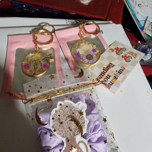 Handmade Real Dried Flower Resin Aesthetic Keychains Party - Etsy