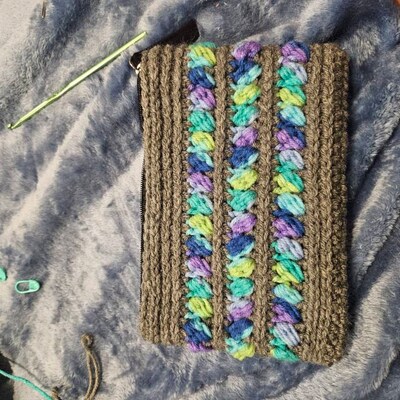 The Macy Fingerless Gloves Pattern - Etsy