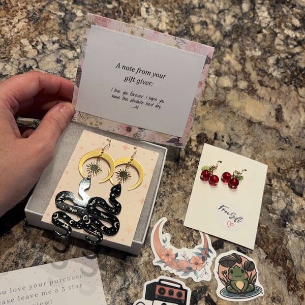 Arctic Monkeys Heart Enamel Pins. AM Soft Enamel Pin Badge Brooch Funny ...