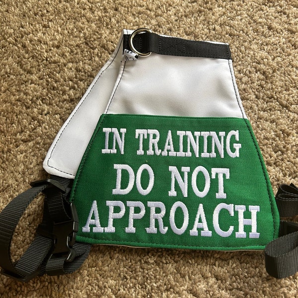 Vest (adjustable Size), "in Training Do Not Approach", Light Weight Sd ...