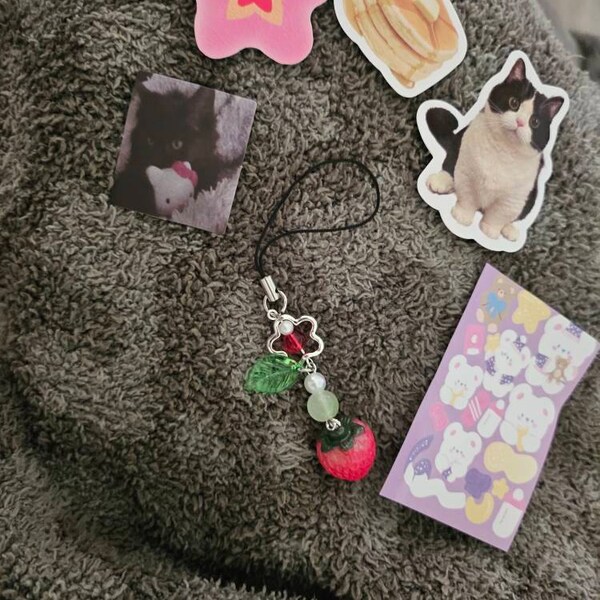 Cottagecore Pearl Leaf Strawberry Phonecharm Keychain - Etsy