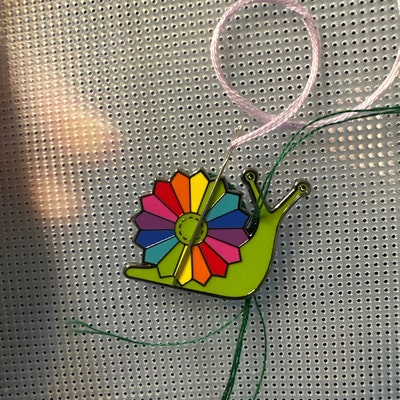 Pinwheel Star Quilt Block Pin Hard Enamel Lapel Pin - Etsy