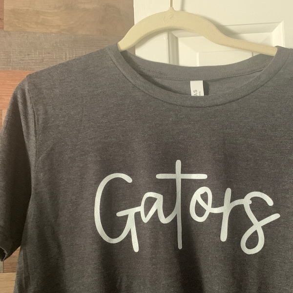 Team Spirit Shirt Gators Team Mom Wife Parent Gift Short-sleeve Unisex ...
