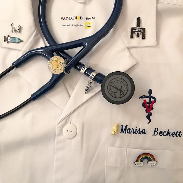 Lab or Labrador Mini Pin ~ 24K Gold ~ Miniature Lapel Pin - Etsy