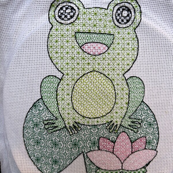 Slithering Snake - Blackwork Pattern (PDF Download) Animal Leaves ...