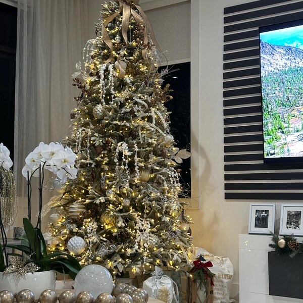 Gold Nativity Centerpiece | Elegant Nativity Scene Centerpiece | Gold ...