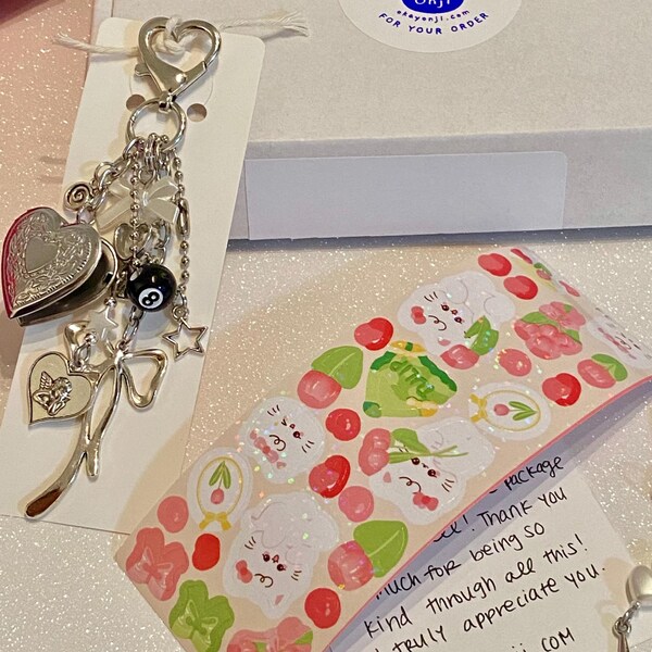 8 Ball Keychain, Y2K Clutter Bag Charms With Dice, Cherry, Stars, Bow ...