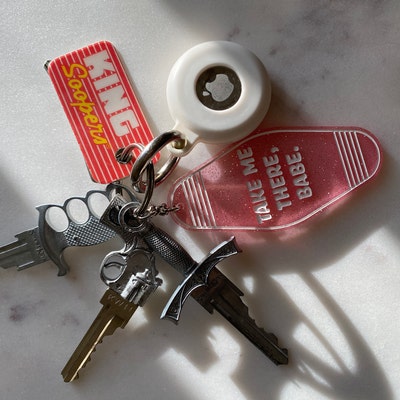 Retro Motel Keychain, Personalized Funny Gift, Vintage Retro Aesthetic ...