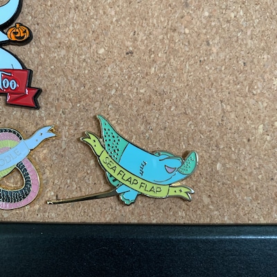 Sea Flap Flaps Sting Ray Enamel Pins Animal Meme Pin Badge Flair Cute ...