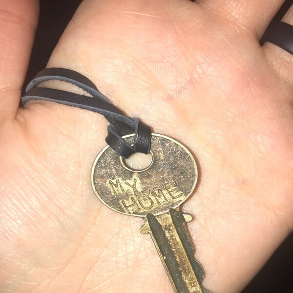 Personalized Vintage Engraved Key Necklace - Etsy