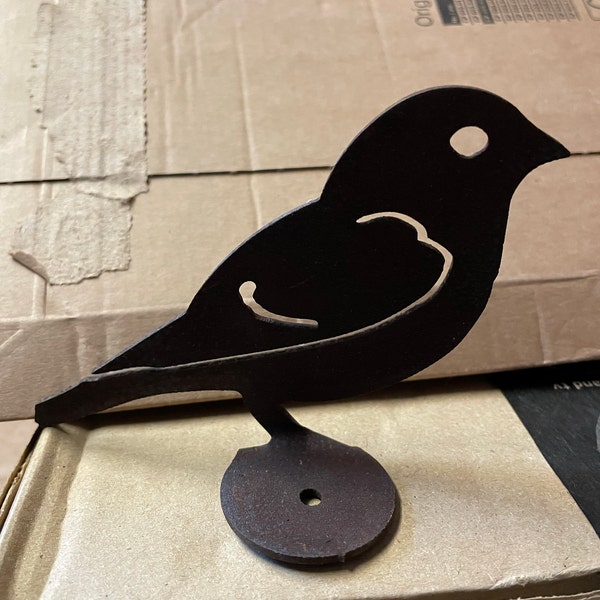 Rusty Metal Wren Bird / Rusty Metal Bird Garden Gift / Bird Fence ...