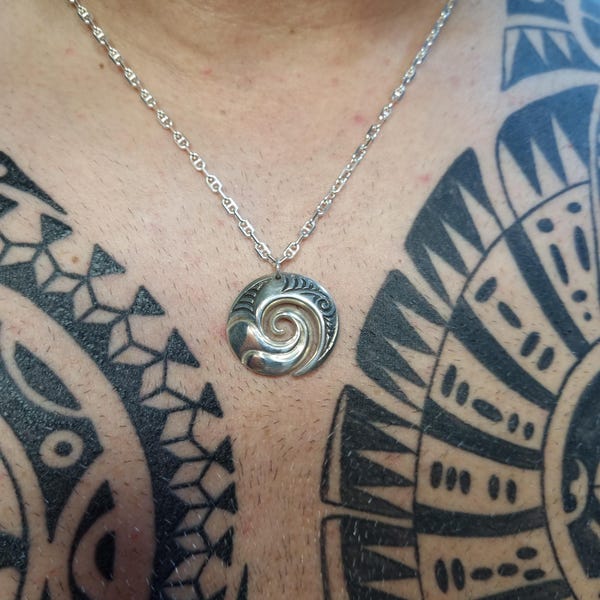 Maori Koru Trinity~ Hand Carved in Bone for Family Unity & Love - Etsy