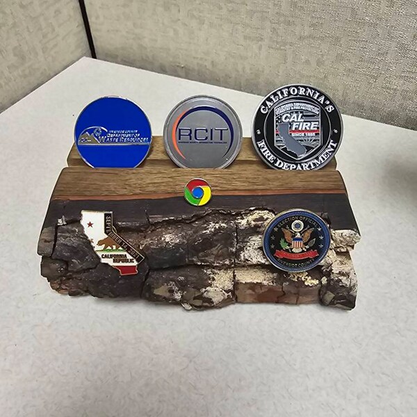 Coin Display Stand for Desk CUSTOM OPTIONS Collection Exhibit Rack ...