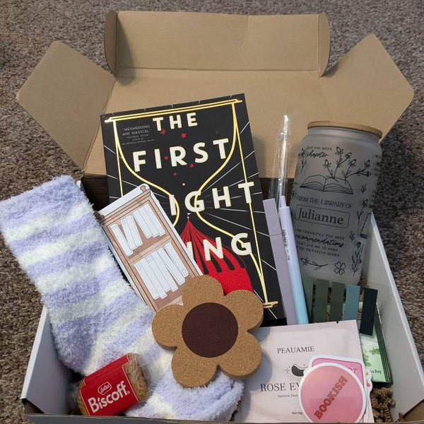 Book Blind Date Gift Set Box Without the Book Lover Club Bookish ...
