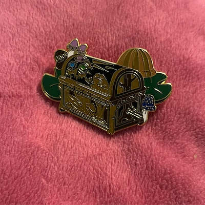 Amphibia Calamity Box Music Chest Enamel Pin - Etsy