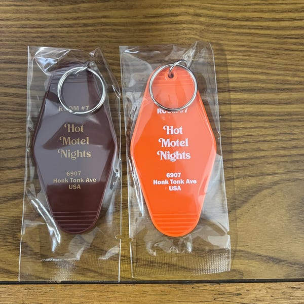 Vintage Hotel Key Chains With Foil Stamped Custom Logo, Gold or Sliver ...