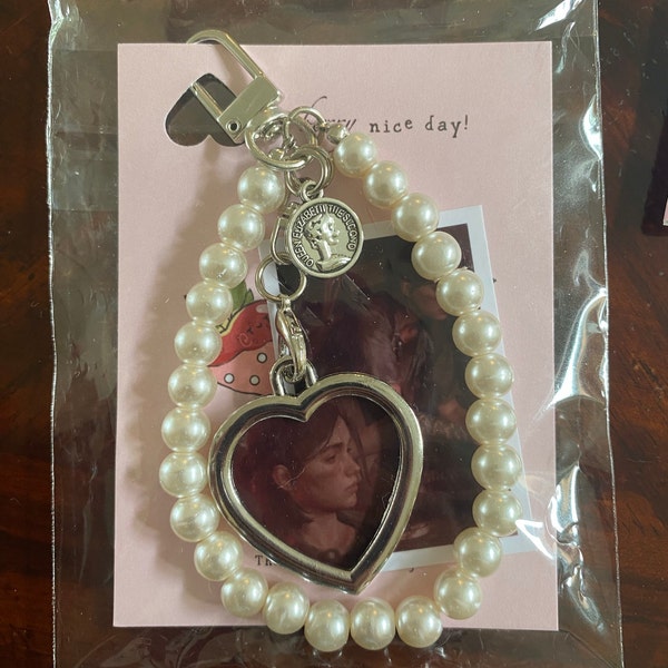 Custom Charm Keychain (pearl) |any K-pop Member/anime/actor/ Actress ...