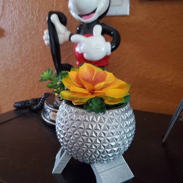 EPCOT Spaceship Earth Planter ( Disney World Inspired Geometric Planter ...