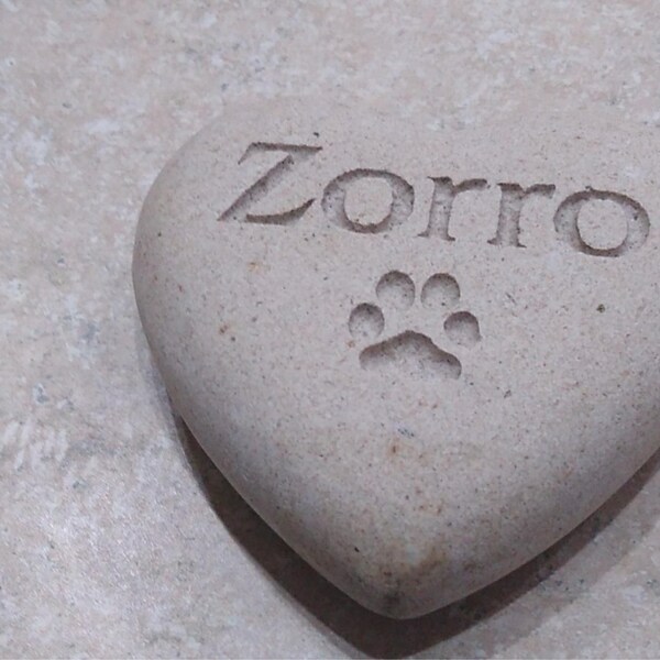 Pet Memorial Stone in Cream, Engraved Heart Rock With Your Pets Name - Etsy