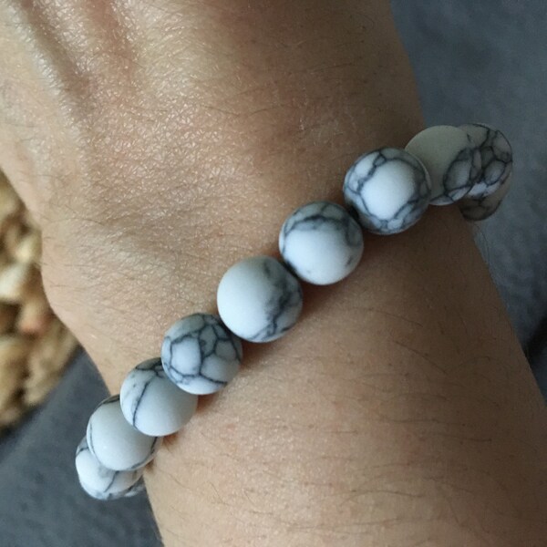 White Howlite & Lava Essential Oil Diffusing Gemstone Mala Bracelet - Etsy