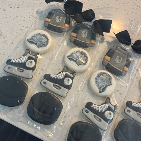 Graduation Cookie Set: Customizable Grad Party Favors, Congratulations ...