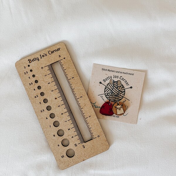 Knitting Ruler With Gauge Swatch Ruler and Needle Sizes - Perfect for ...