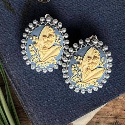 Vampire Cameo 5 Unset Cameos Vampire Bat Girl Lady Ivory on Hazy Dark ...