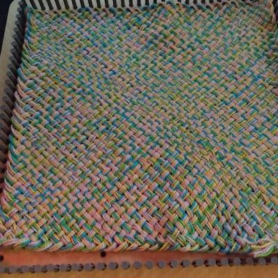 Kayu Loom Triangle Loom Coloring Pages Coloring Chart Pin Loom Weaving ...