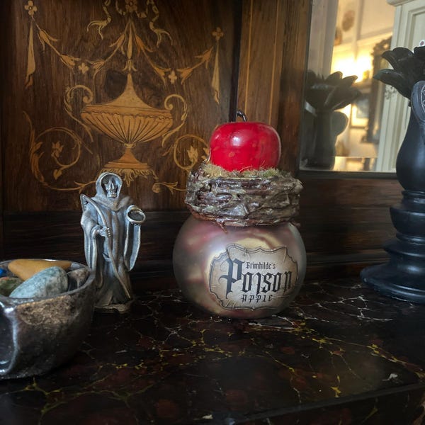 Peruvian Darkness Magic Potion Apothecary Herbology Glass Bottle Prop ...