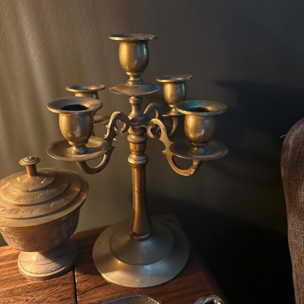 Selection of 7 Gorgeous Farmhouse Chippy Red Kitchen Gadgets. You ...