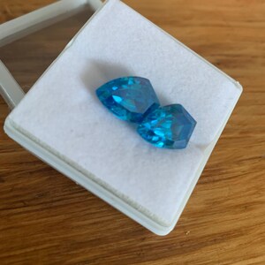 Quality Lab Created London Blue Topaz Triangle Shape 12X12X8.40MM Step ...
