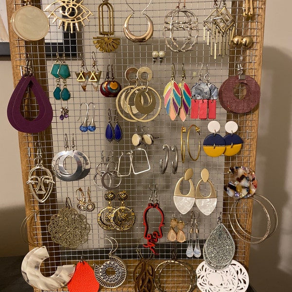 Free Standing Earring Holder, Chicken Wire Jewelry Organizer, Mesh ...