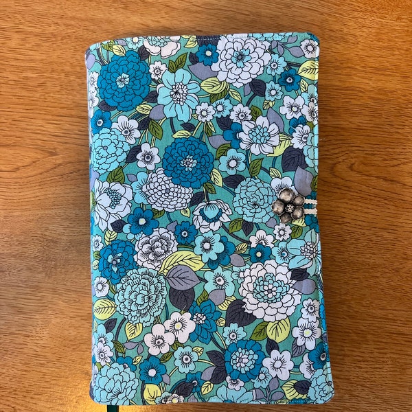 Fabric Book Cover Sewing Pattern // Sewing for Beginners // Learn to ...