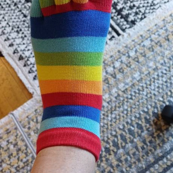 TOETOE - Men, Women Health Reflexology Seamless Plain Toe Socks ...